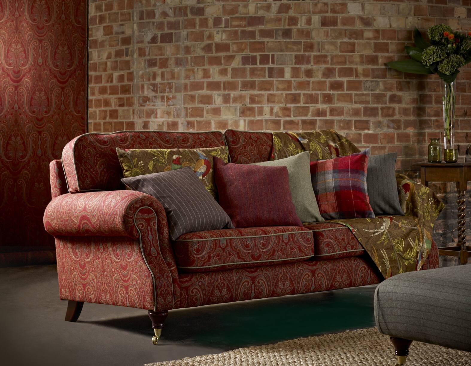 Abbotsbury Sofa | Traditional & Classic | Long Eaton Sofas